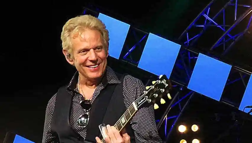 Former Eagles lead guitarist lands solo on Niagara Falls casino stage ...
