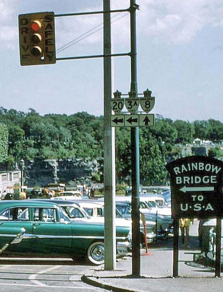 Take a walk across the Rainbow Bridge between two Niagara Falls ...